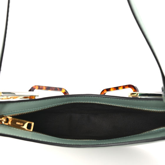 Oclock Swing – Confidential Couture